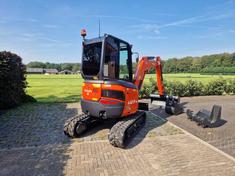Een splinternieuwe Kubota U27 voor Nijenhuis Grondwerk en ...